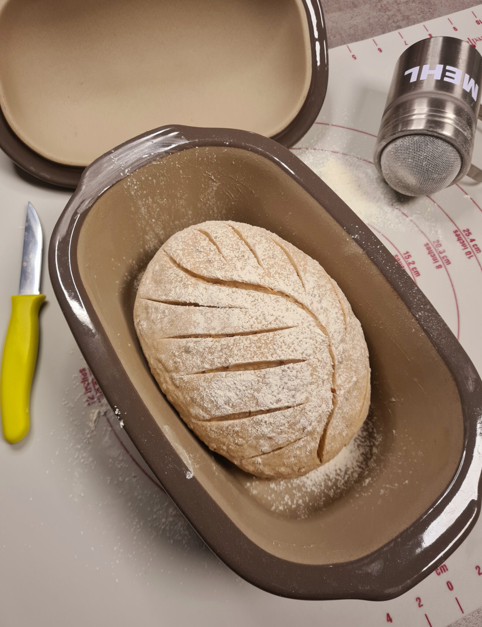 Dunkles Zaubermeister Brot – nadjas.kitchen.possible